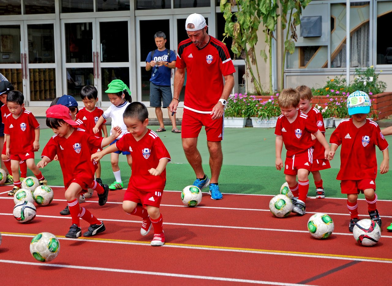 Pups (3-4 years old) – British Football Academy – Football Fun for All